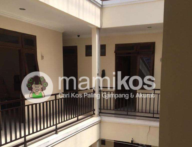 Kost Griya Muslimah Galuh Intan Jebres Surakarta