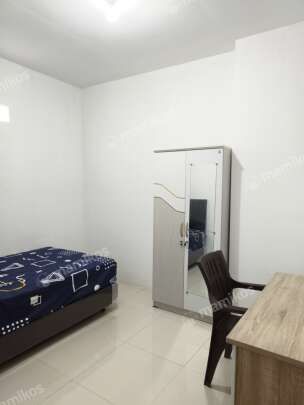 Kost Bu Farid Pakisaji Malang